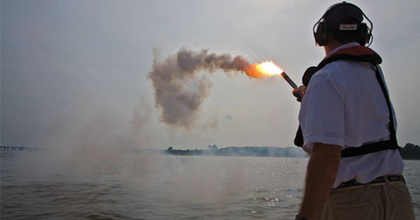 Pyrotechnic / Visual Distress Signals | BoatUS