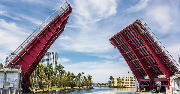 Navigating Opening Bridges | BoatUS