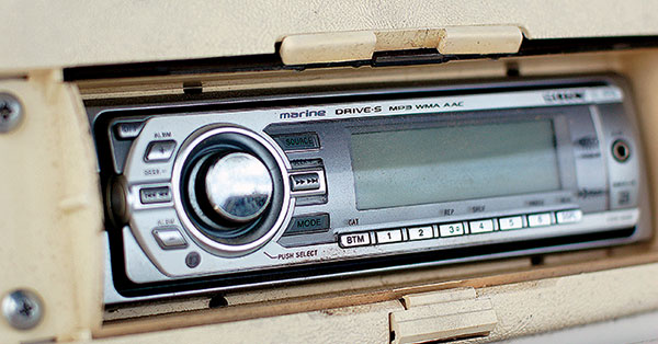 How To Install A Stereo | BoatUS