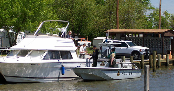 Boat Wake Damage Liability | BoatUS