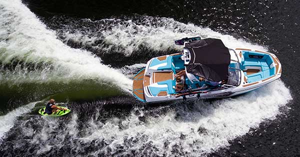 Wake Boats: Endless Waves | BoatUS
