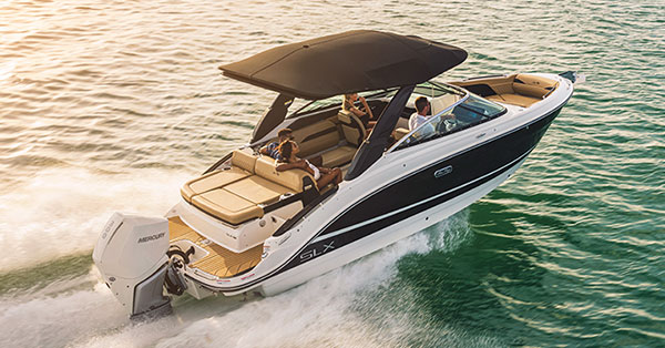 Sea Ray SLX 260: Comfort And Speed Abound | BoatUS